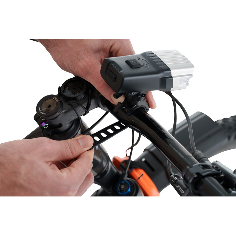 Zéfal - SUPERVISION F800 - Eclairage avant rechargeable 800 lumens